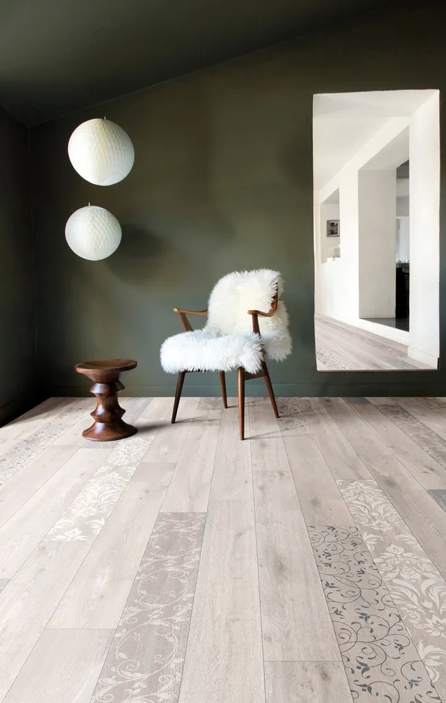 Beauflor Moonlight Designer Vinyl, Frosted Driftwood design
